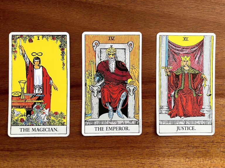 Color Symbolism: The Meaning of Colors in Tarot - The Tarot Professor